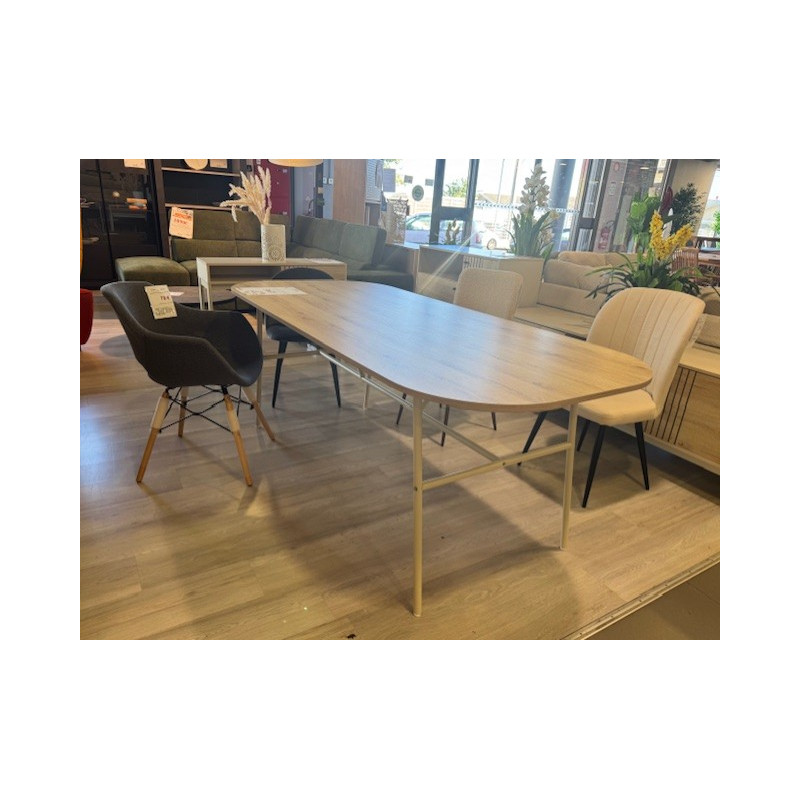 Table à dîner – Design industriel chic