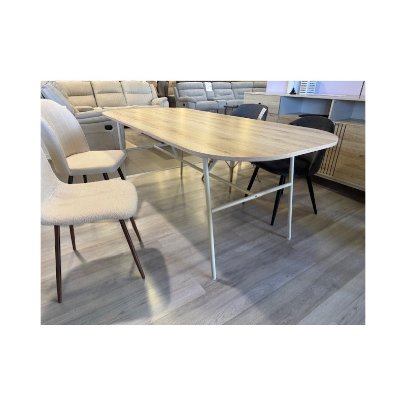 Table à dîner – Design industriel chic